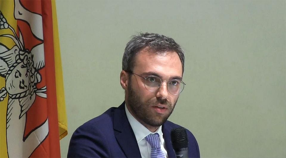 Il Sindaco Surdi nomina un esperto in comunicazione: è l'alcamese Mario ...